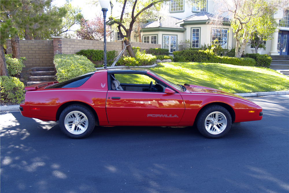 1989 PONTIAC FIREBIRD FORMULA - Side Profile - 223499