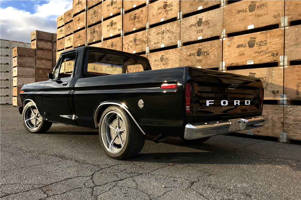 1973 FORD F-100 CUSTOM PICKUP - Rear 3/4 - 224453