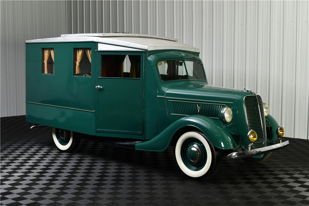1937 FORD HOUSECAR CAMPER - Front 3/4 - 224762