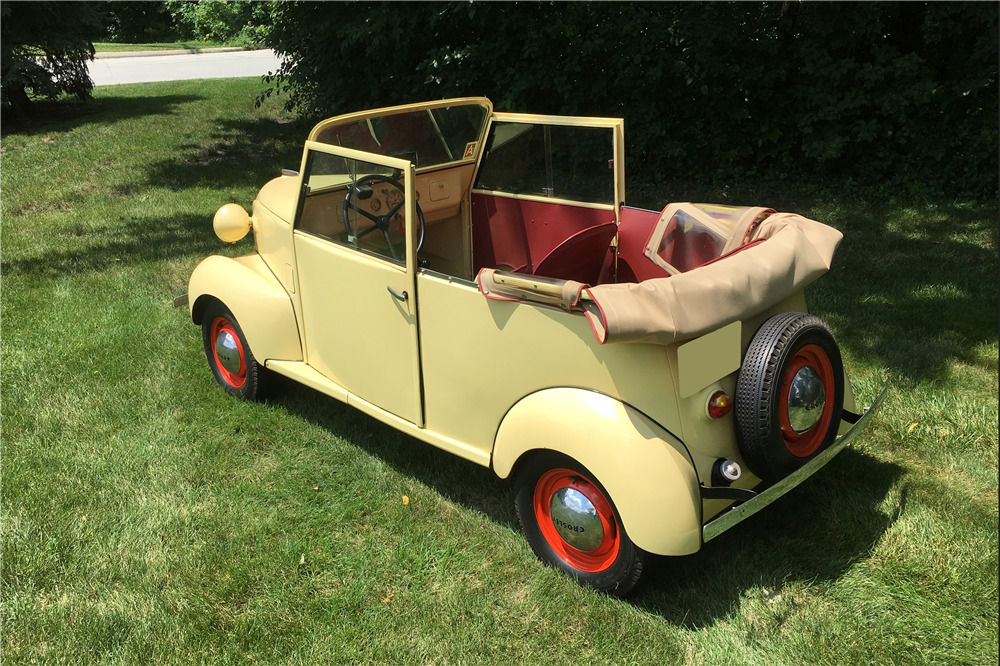 1941 CROSLEY CONVERTIBLE - Rear 3/4 - 224973