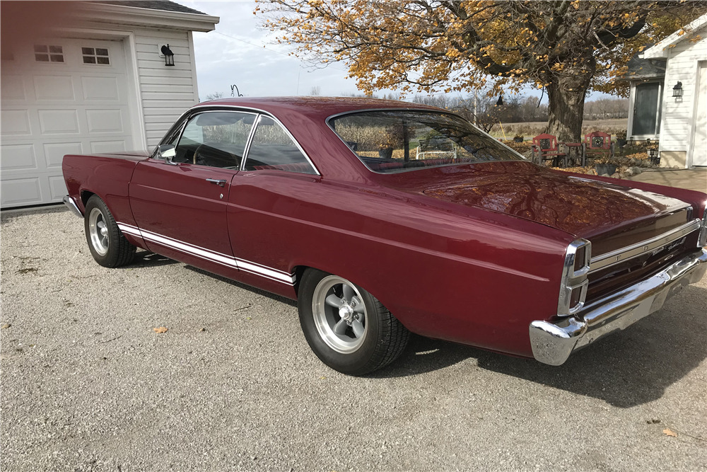 1967 FORD FAIRLANE 500 - Rear 3/4 - 224998