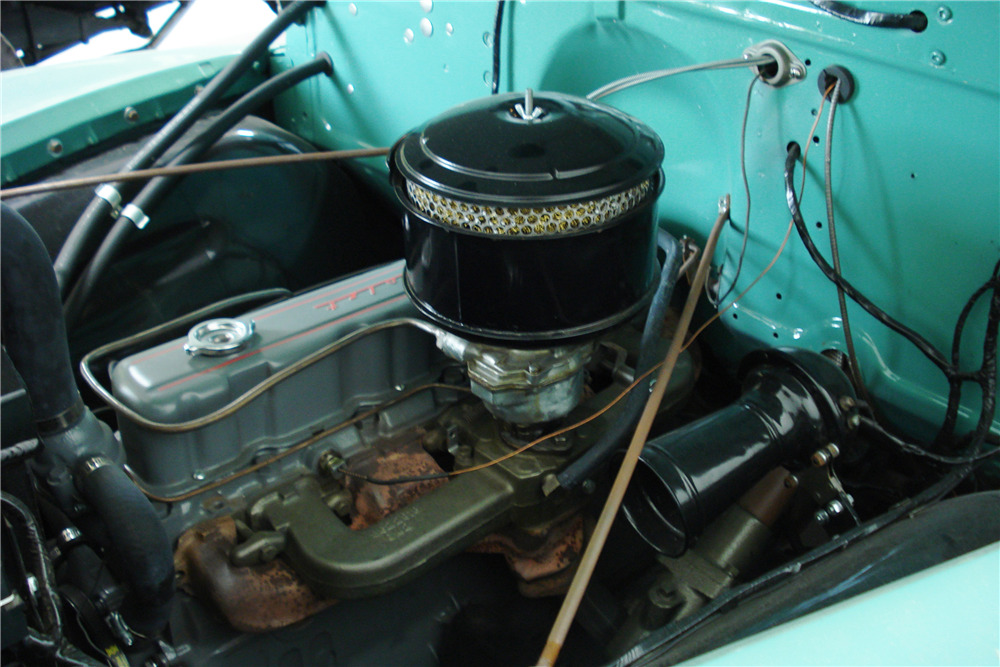 1948 CHEVROLET 3600 CUSTOM PANEL TRUCK - Engine - 225082