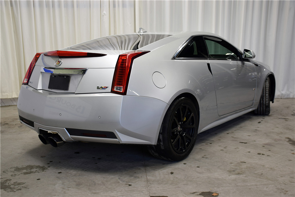 2011 CADILLAC CTS-V - Rear 3/4 - 225098