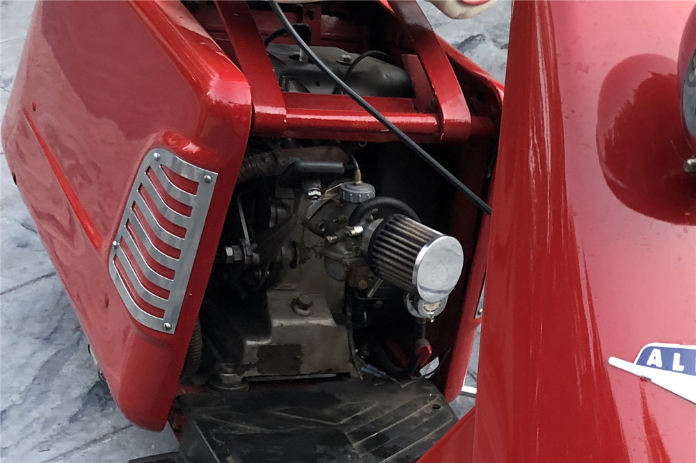 1953 CUSHMAN ALLSTATE SCOOTER - Engine - 225658