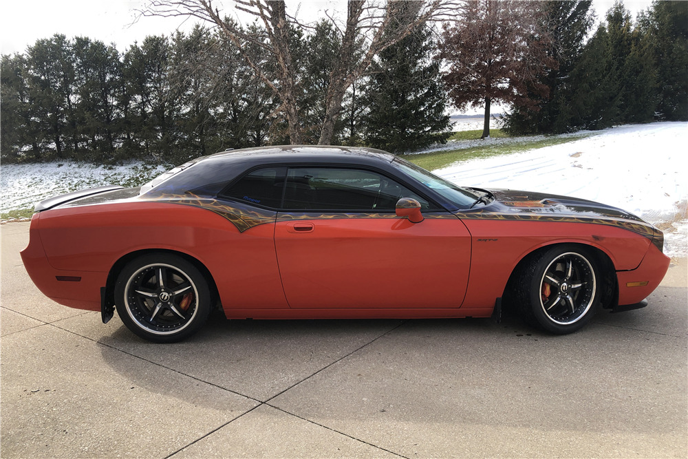 2008 DODGE CHALLENGER SRT8 CUSTOM COUPE - Side Profile - 225968