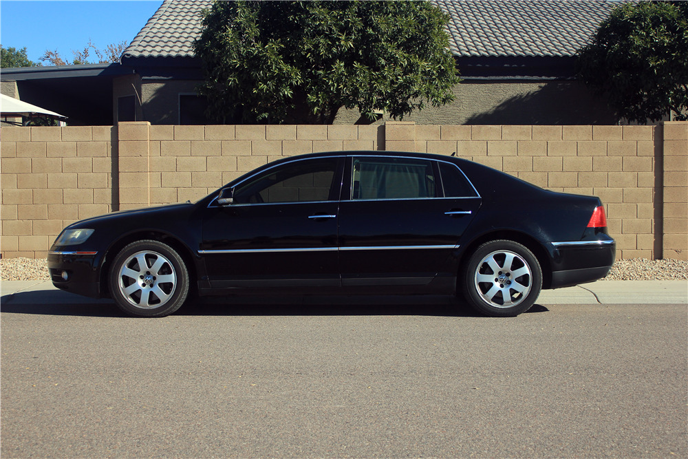 2004 VOLKSWAGEN PHAETON - Side Profile - 226212