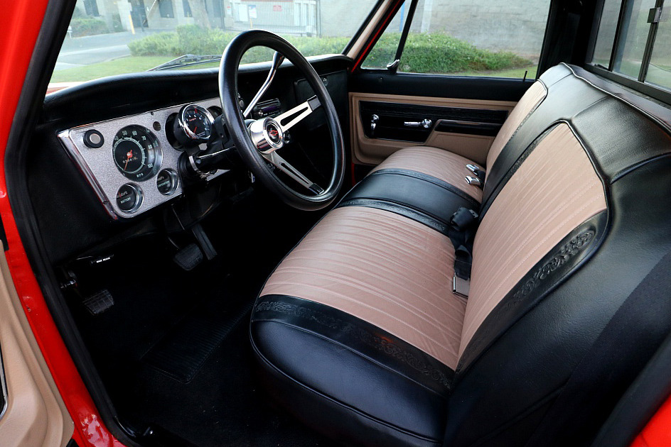 1972 CHEVROLET C20 CUSTOM PICKUP - Interior - 226359