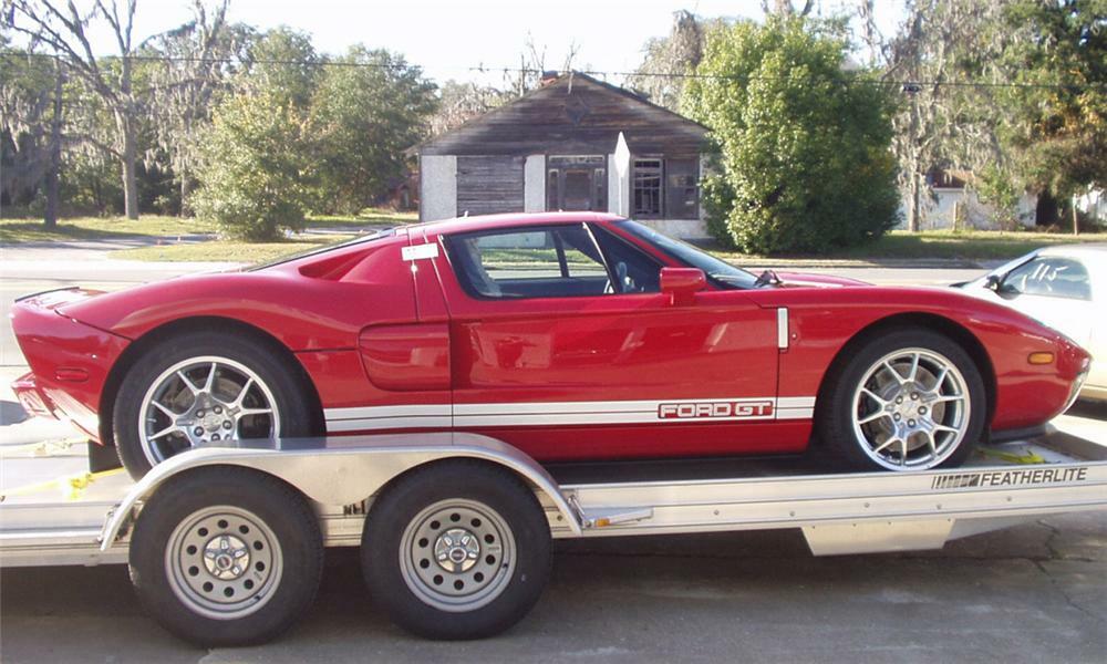 2005 FORD GT COUPE - Side Profile - 22656