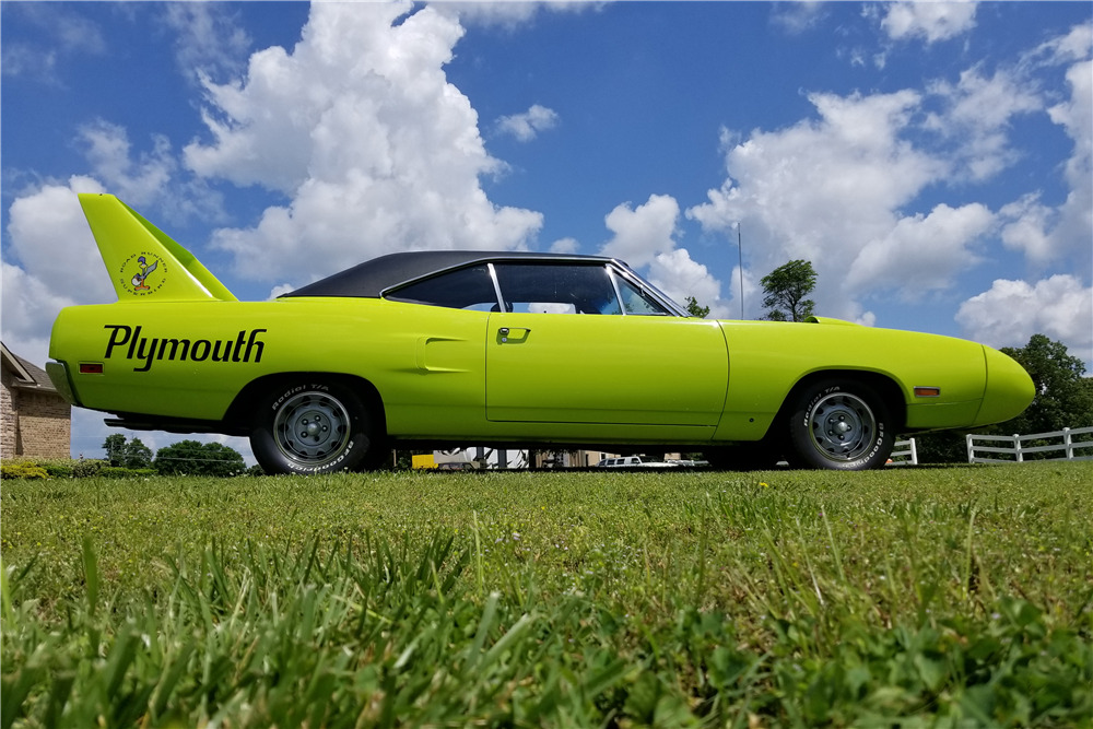 1970 PLYMOUTH SUPERBIRD - Side Profile - 227184