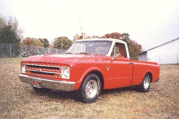 1967 CHEVROLET SHORT BOX PICKUP - Front 3/4 - 22784