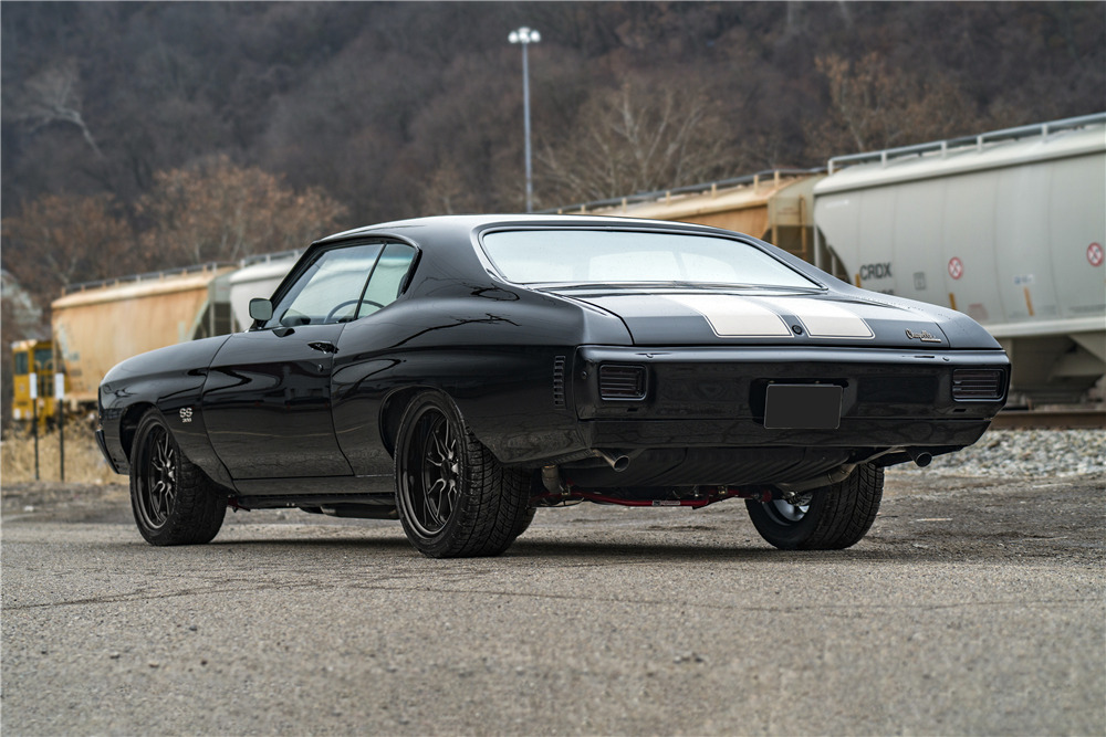 1970 CHEVROLET CHEVELLE SS CUSTOM COUPE - Rear 3/4 - 228090