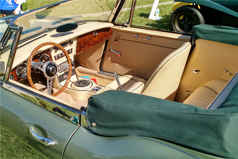 1965 AUSTIN-HEALEY 3000 MARK III BJ8 CONVERTIBLE - Interior - 228613