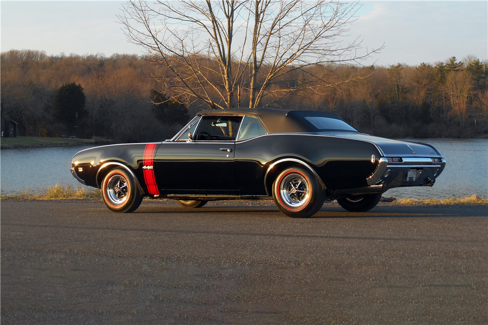 1968 OLDSMOBILE 442 CONVERTIBLE - Rear 3/4 - 229829