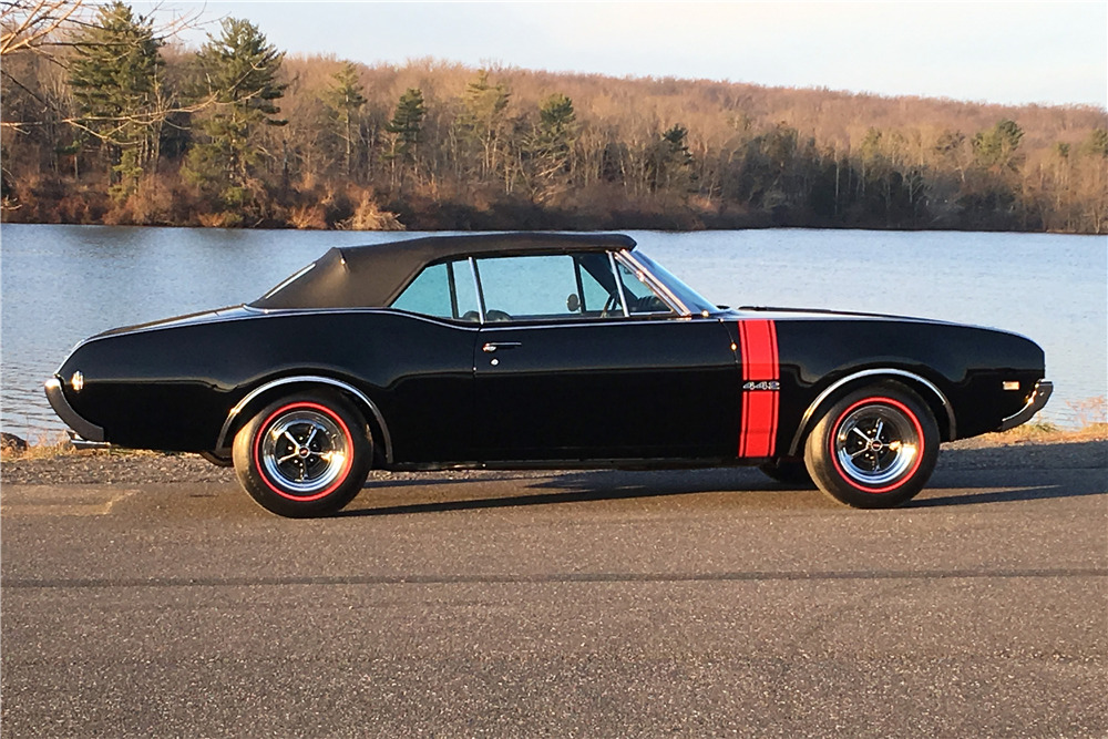 1968 OLDSMOBILE 442 CONVERTIBLE - Side Profile - 229829