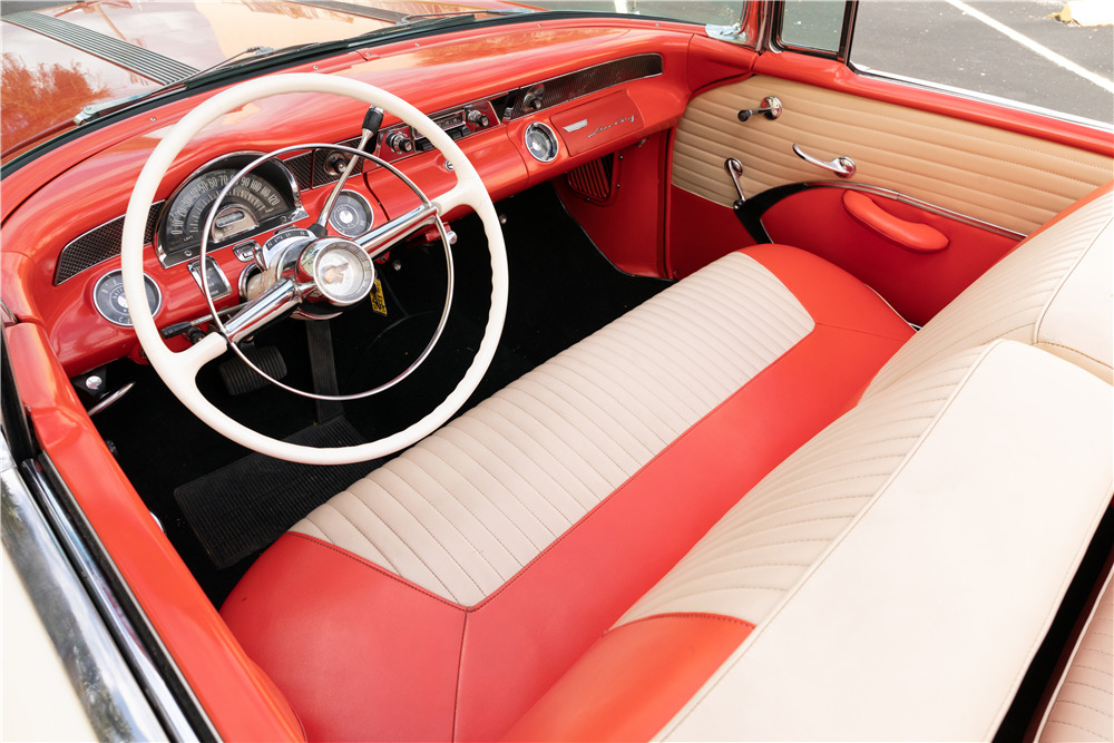 1955 PONTIAC STAR CHIEF CONVERTIBLE - Interior - 230139