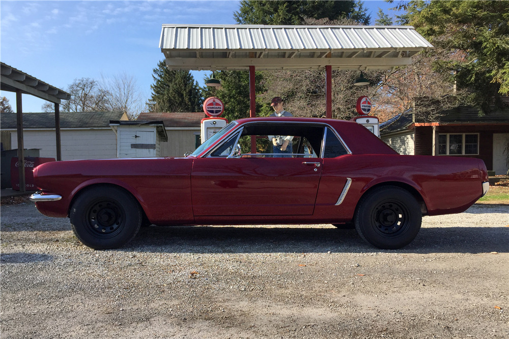 1965 FORD MUSTANG - Side Profile - 230178