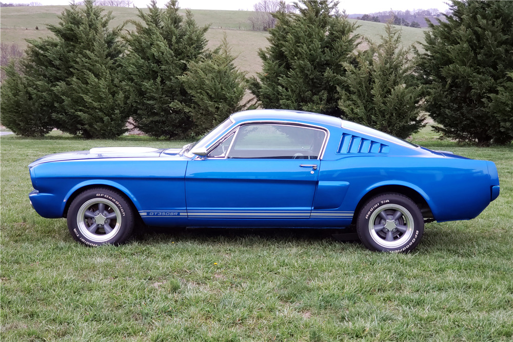 1966 FORD MUSTANG CUSTOM FASTBACK - Side Profile - 230211