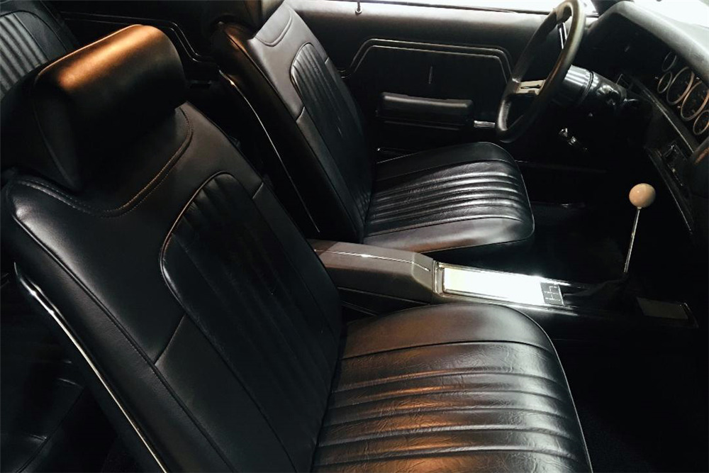 1971 CHEVROLET MALIBU CUSTOM COUPE - Interior - 230375