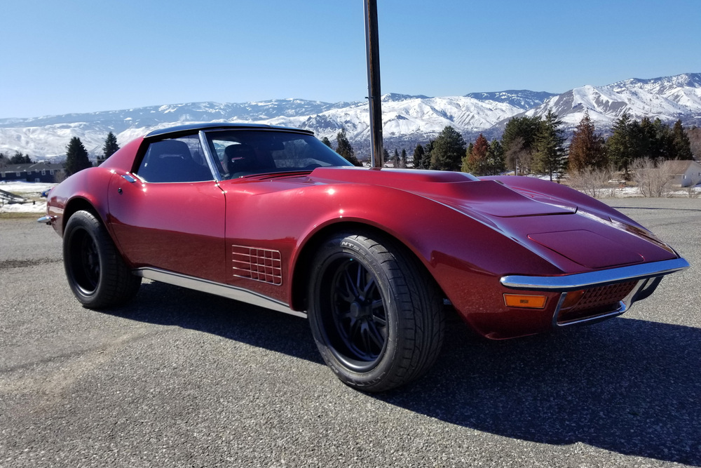 1972 CHEVROLET CORVETTE CUSTOM COUPE - Front 3/4 - 230589
