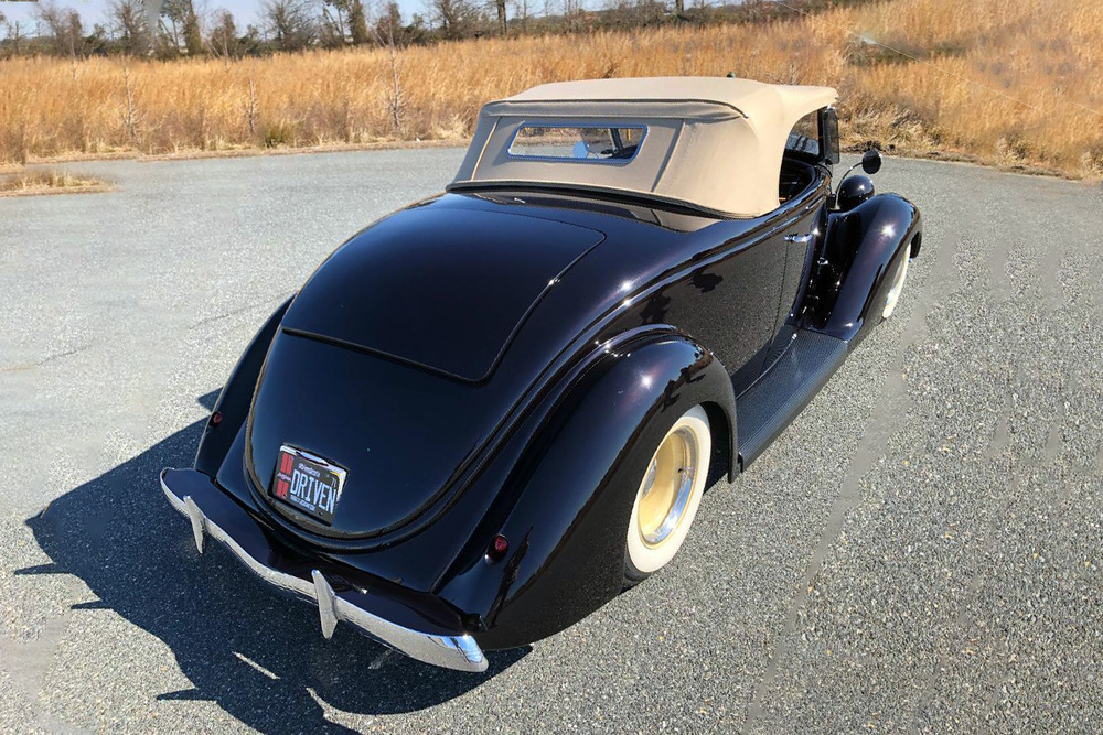 1936 FORD CUSTOM CONVERTIBLE - Rear 3/4 - 230882