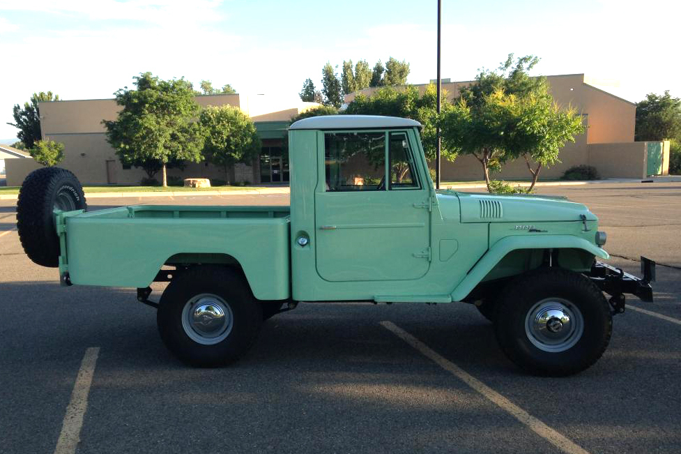 1963 TOYOTA LAND CRUISER FJ45 PICKUP - Side Profile - 230946