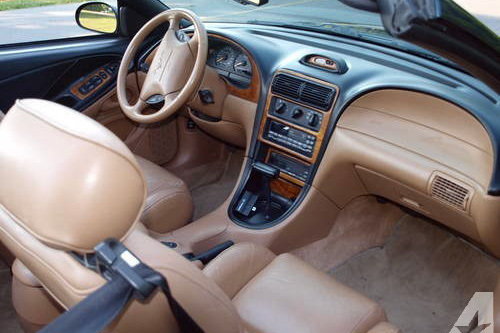 1995 FORD MUSTANG GT CONVERTIBLE - Interior - 231199