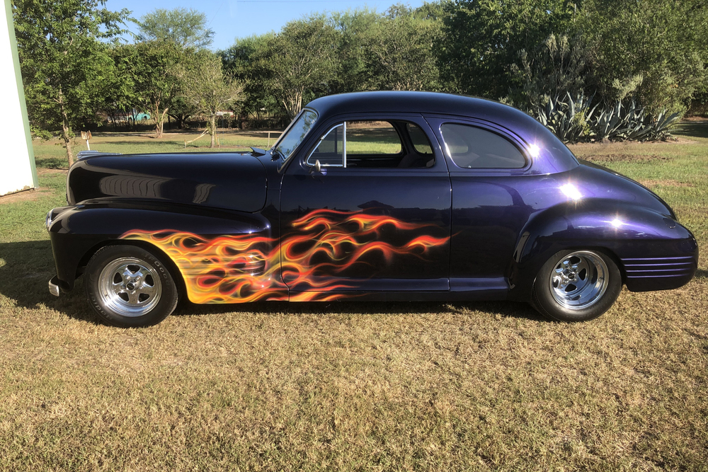 1941 PONTIAC CUSTOM COUPE - Side Profile - 231819