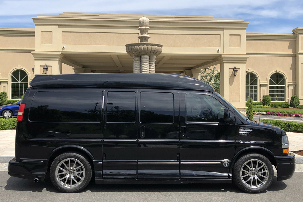 2013 CHEVROLET 1500 CUSTOM VAN - Side Profile - 232868