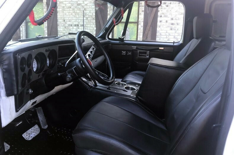 1988 CHEVROLET BLAZER CUSTOM SUV - Interior - 233064