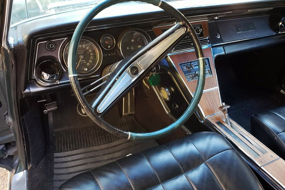 1965 BUICK RIVIERA - Interior - 233943