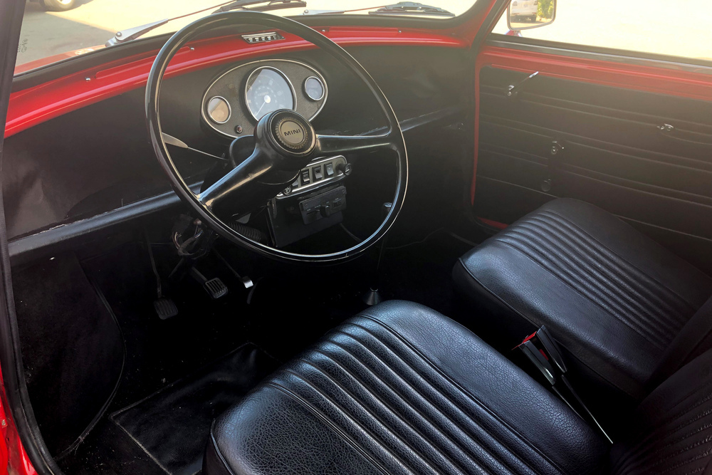 1976 AUSTIN MINI - Interior - 234035