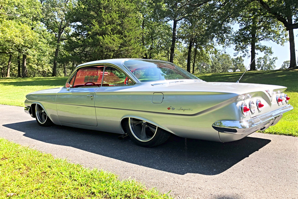 1961 CHEVROLET IMPALA CUSTOM COUPE - Rear 3/4 - 234692