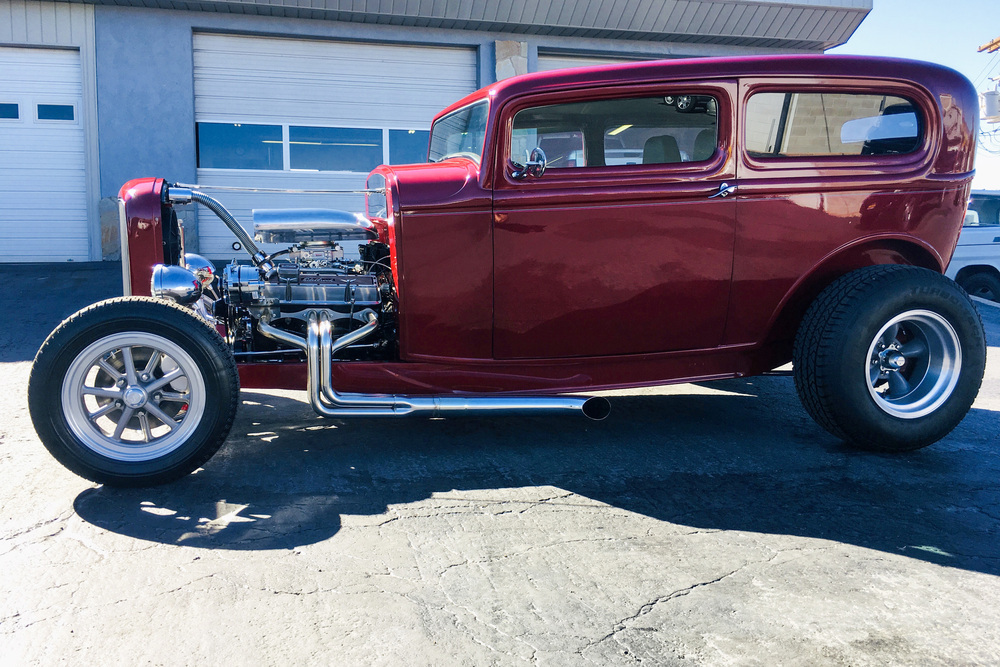 1932 FORD CUSTOM COUPE - Side Profile - 235209