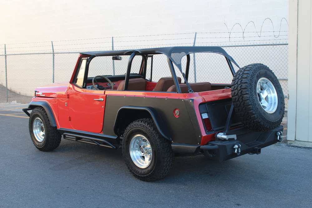 1967 JEEP JEEPSTER COMMANDO CUSTOM SUV - Rear 3/4 - 235395