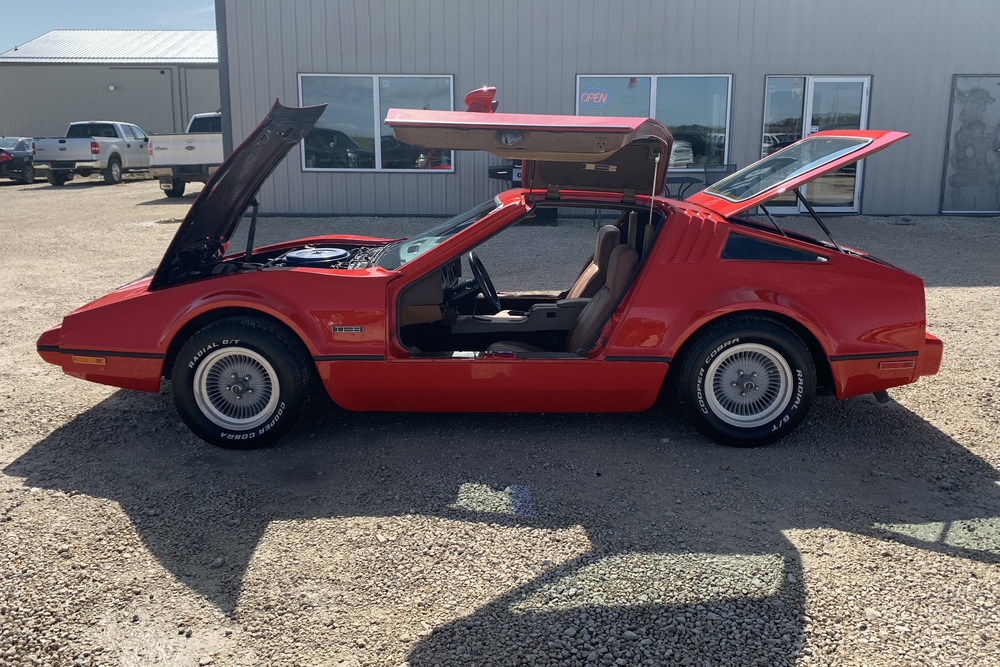 1975 BRICKLIN SV-1 GULLWING COUPE - Side Profile - 235760