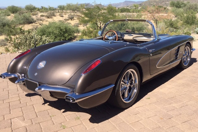 1960 CHEVROLET CORVETTE CUSTOM CONVERTIBLE - Rear 3/4 - 235922