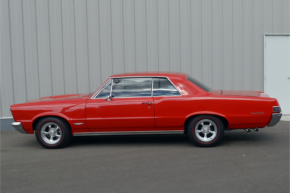 1965 PONTIAC GTO - Side Profile - 236661