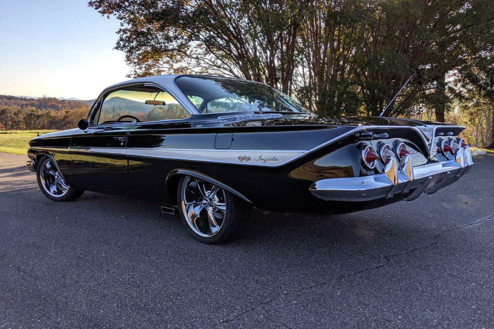 1961 CHEVROLET IMPALA SS CUSTOM BUBBLETOP - Rear 3/4 - 236967