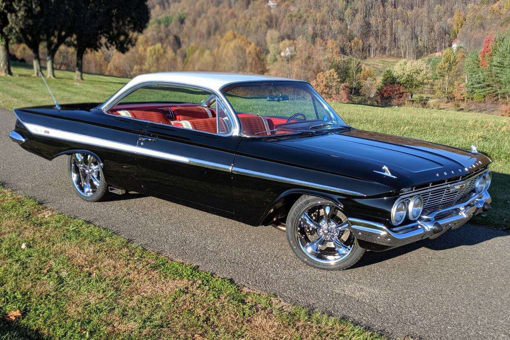 1961 CHEVROLET IMPALA SS CUSTOM BUBBLETOP - Side Profile - 236967