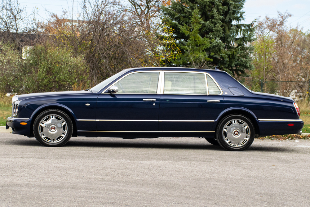 2009 BENTLEY ARNAGE RED LABEL LWB SEDAN - Side Profile - 237000