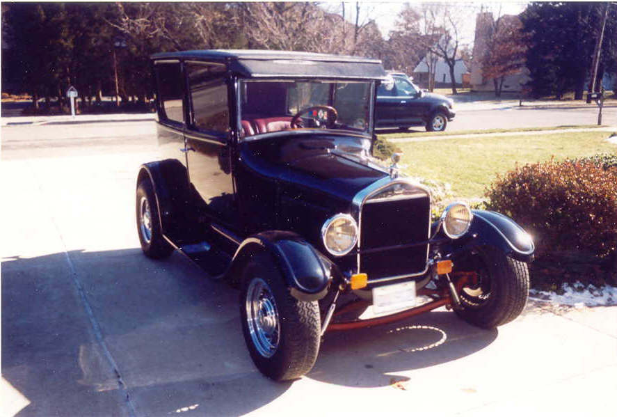 1927 FORD MODEL T 2 DOOR HOT ROD - Front 3/4 - 23705