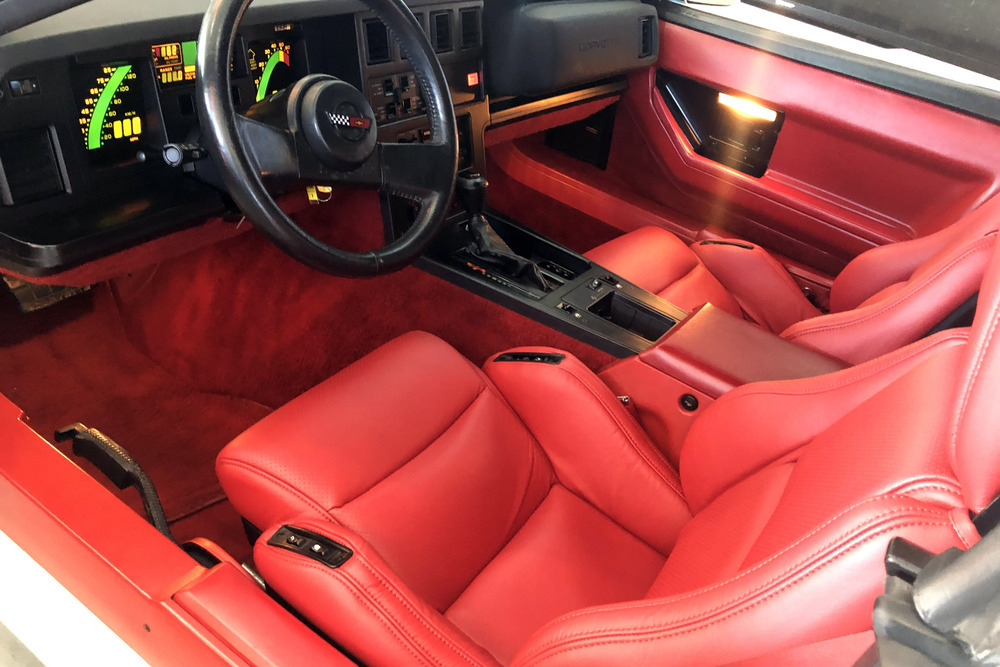 1986 CHEVROLET CORVETTE INDY PACE CAR CONVERTIBLE - Interior - 237185