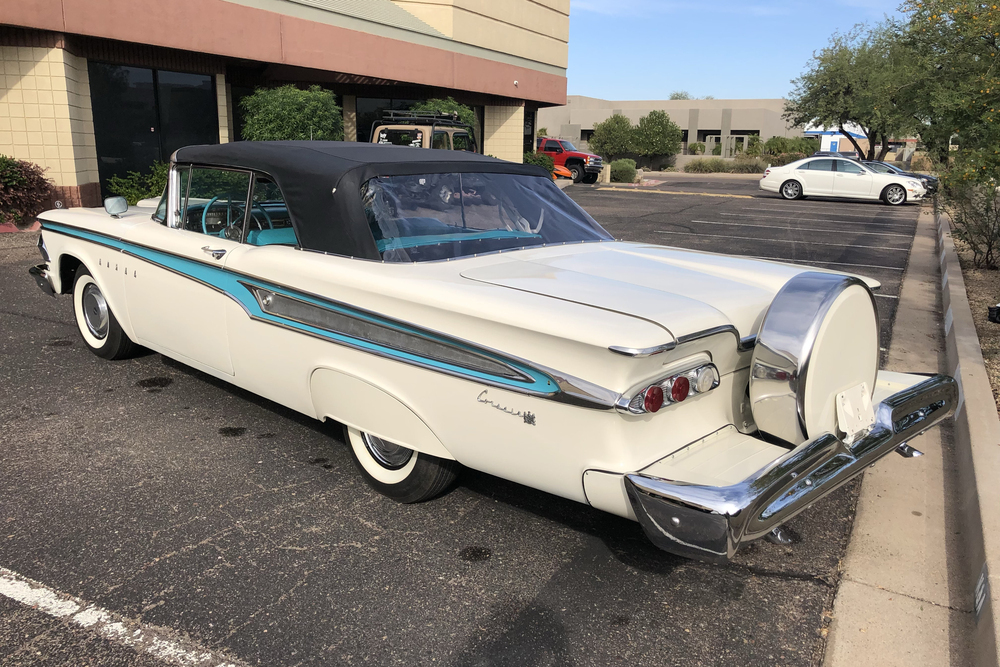 Really sorry for bad quality. American cars are really rare in my ...