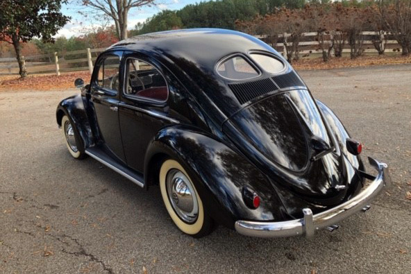 1952 VOLKSWAGEN BEETLE SPLIT-WINDOW COUPE - Rear 3/4 - 238070