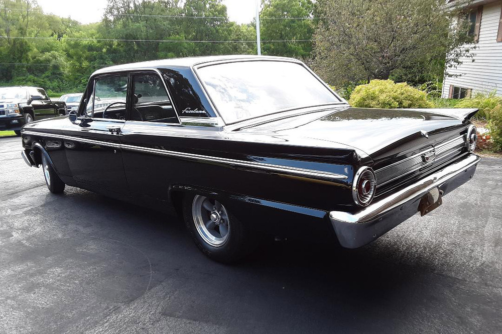 1963 FORD FAIRLANE CUSTOM SEDAN - Rear 3/4 - 238318