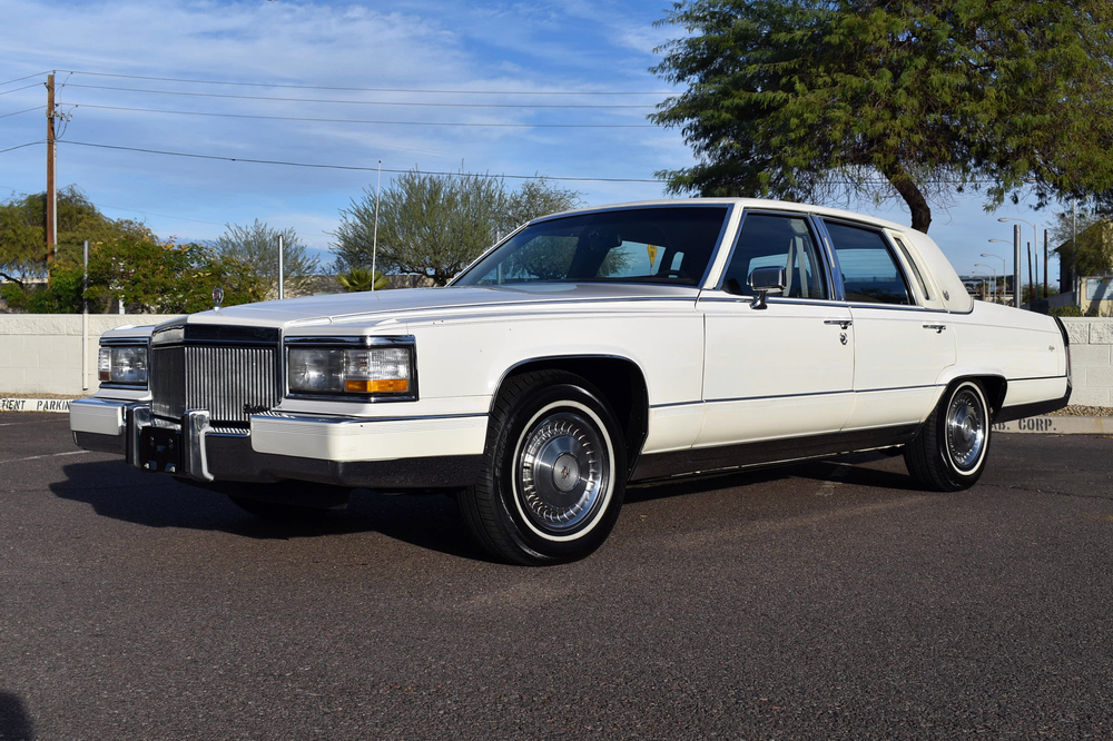 1991 CADILLAC BROUGHAM SEDAN - Front 3/4 - 238415