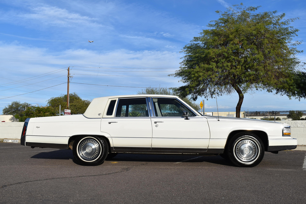 1991 CADILLAC BROUGHAM SEDAN - Side Profile - 238415