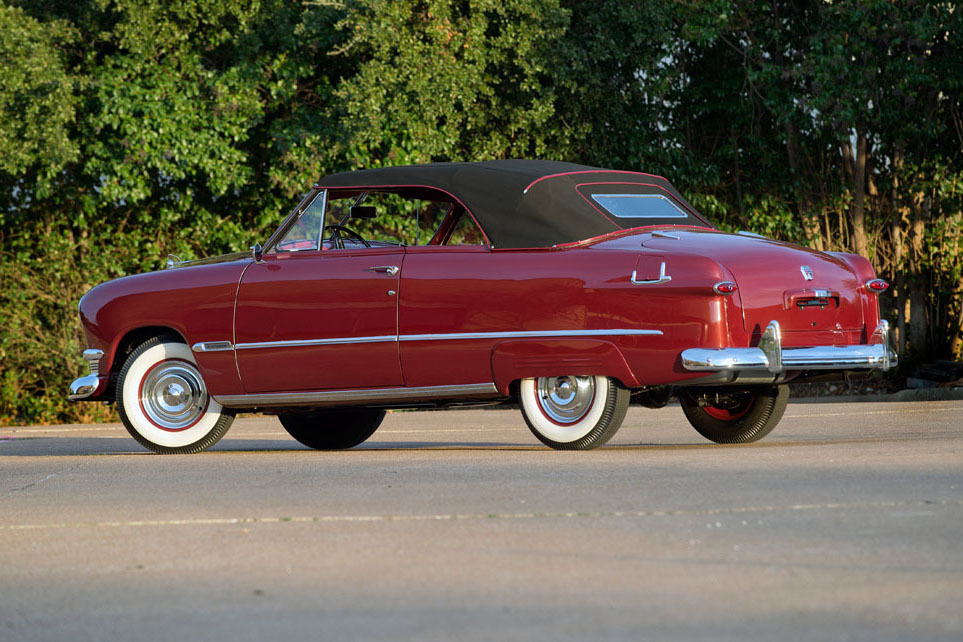 1950 FORD CUSTOM DELUXE CONVERTIBLE - Rear 3/4 - 238523