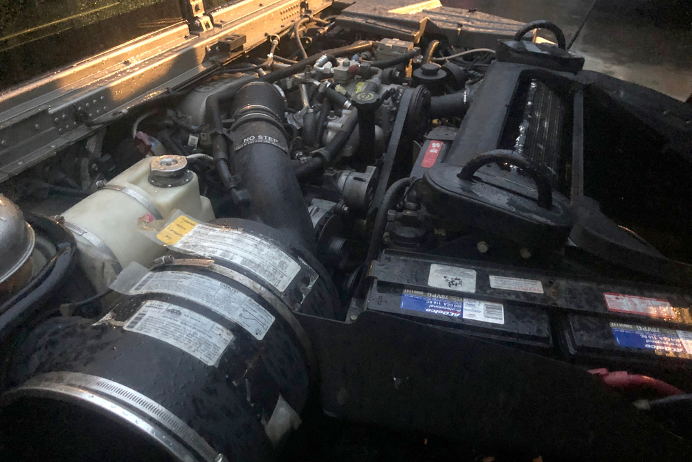 2004 HUMMER H1 - Engine - 238613