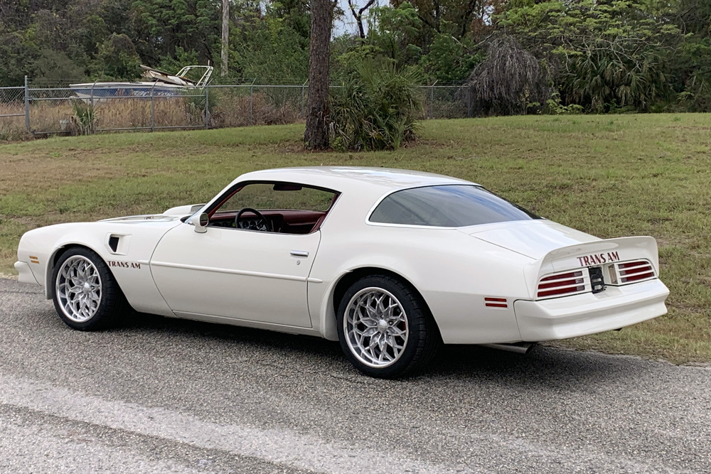 1976 PONTIAC FIREBIRD TRANS AM CUSTOM COUPE - Rear 3/4 - 238983
